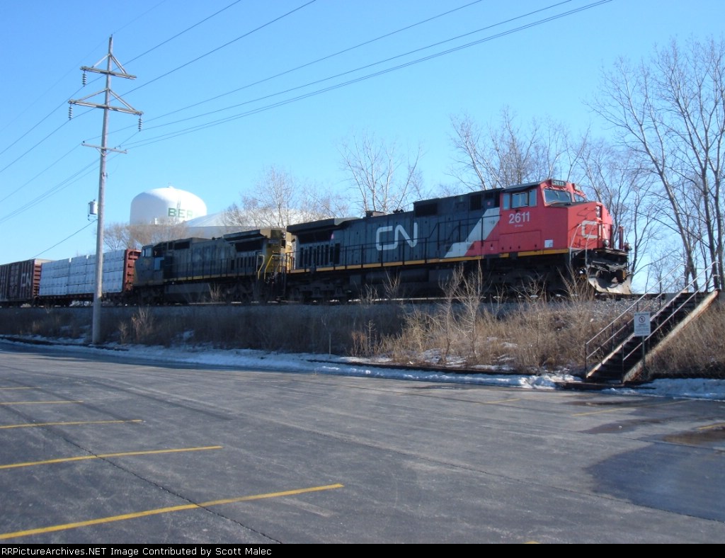 CN 2611 & CSX 7367
